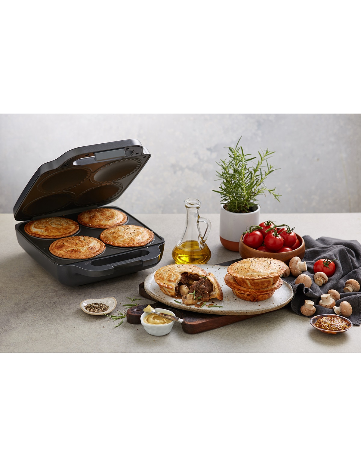 Sunbeam Pie Magic 4 Up Pie Maker, PM4800 - Cooking