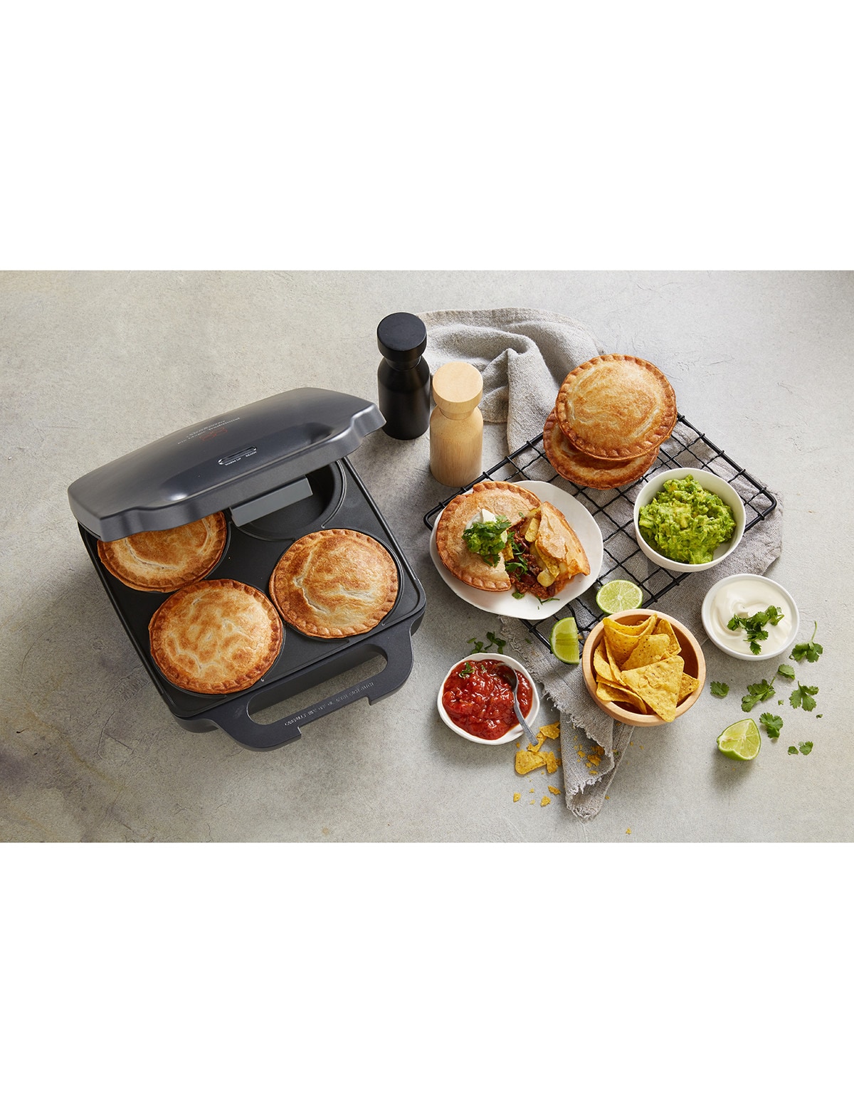 Sunbeam Pie Magic 4 Up Pie Maker, PM4800 - Cooking
