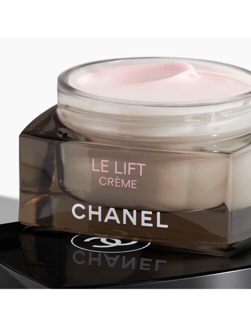 CHANEL LE LIFT CREAM Smooths - Firms 50ml - MOISTURISERS