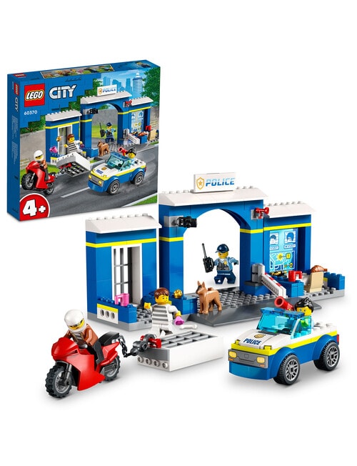 LEGO City Police Station Chase, 60370 - Lego & Construction
