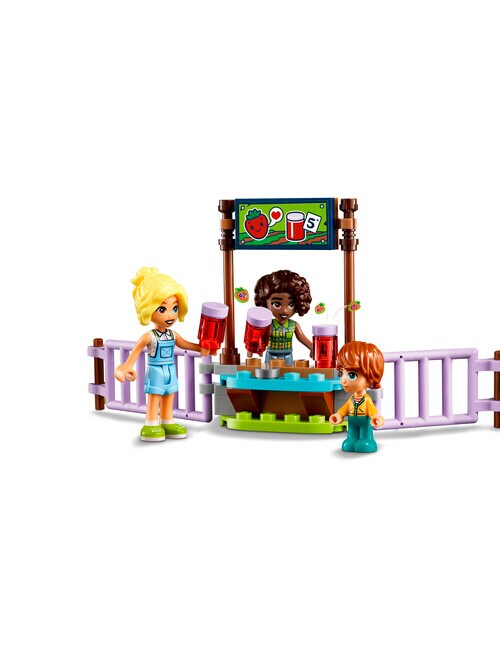 LEGO Friends Farm Animal Sanctuary, 42617 - Lego & Construction