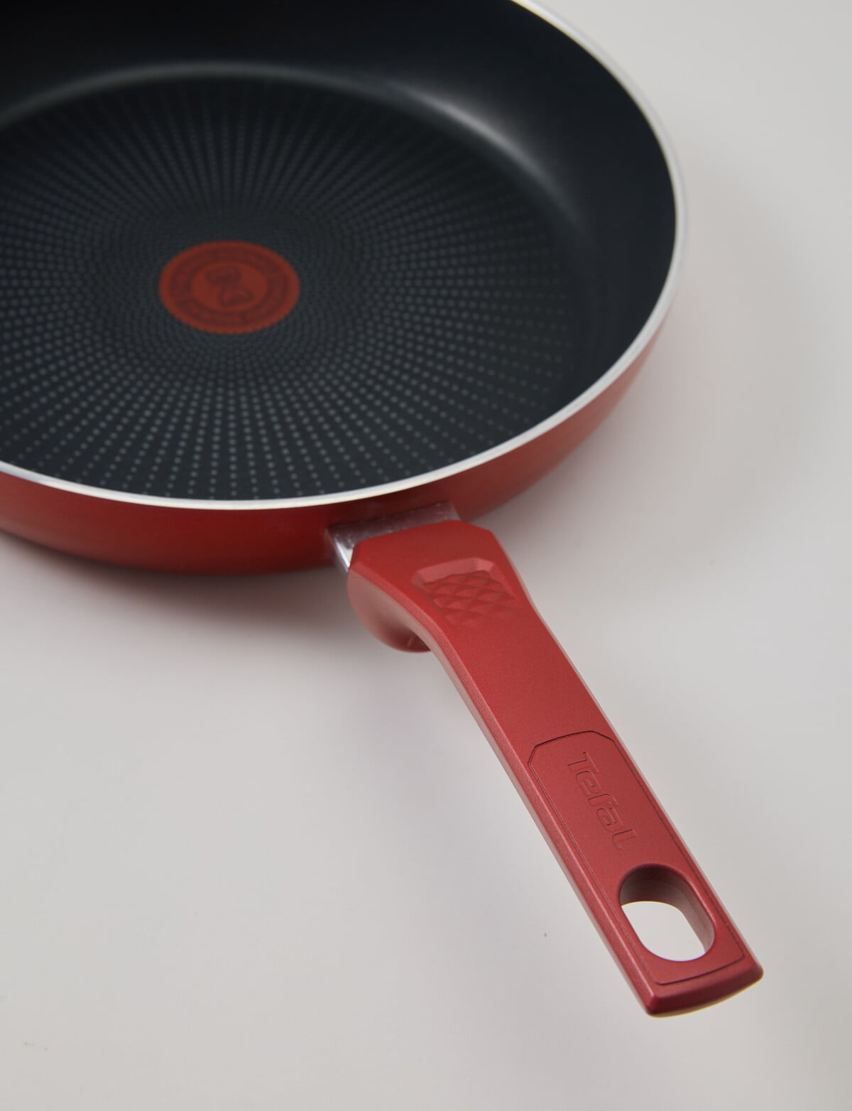 Tefal Daily Expert Red Frypan, 28cm - Saucepans & Frypans