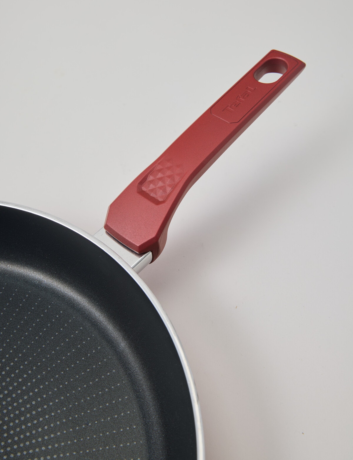 Tefal Daily Expert Red Frypan, 32cm - Saucepans & Frypans