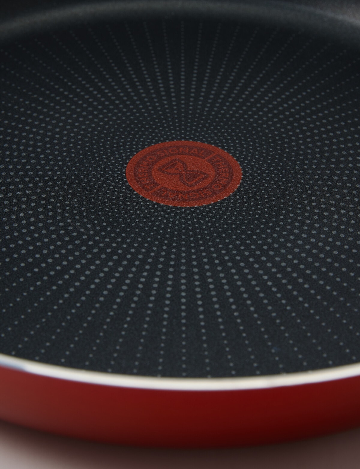 Tefal Daily Expert Red Frypan, 32cm - Saucepans & Frypans