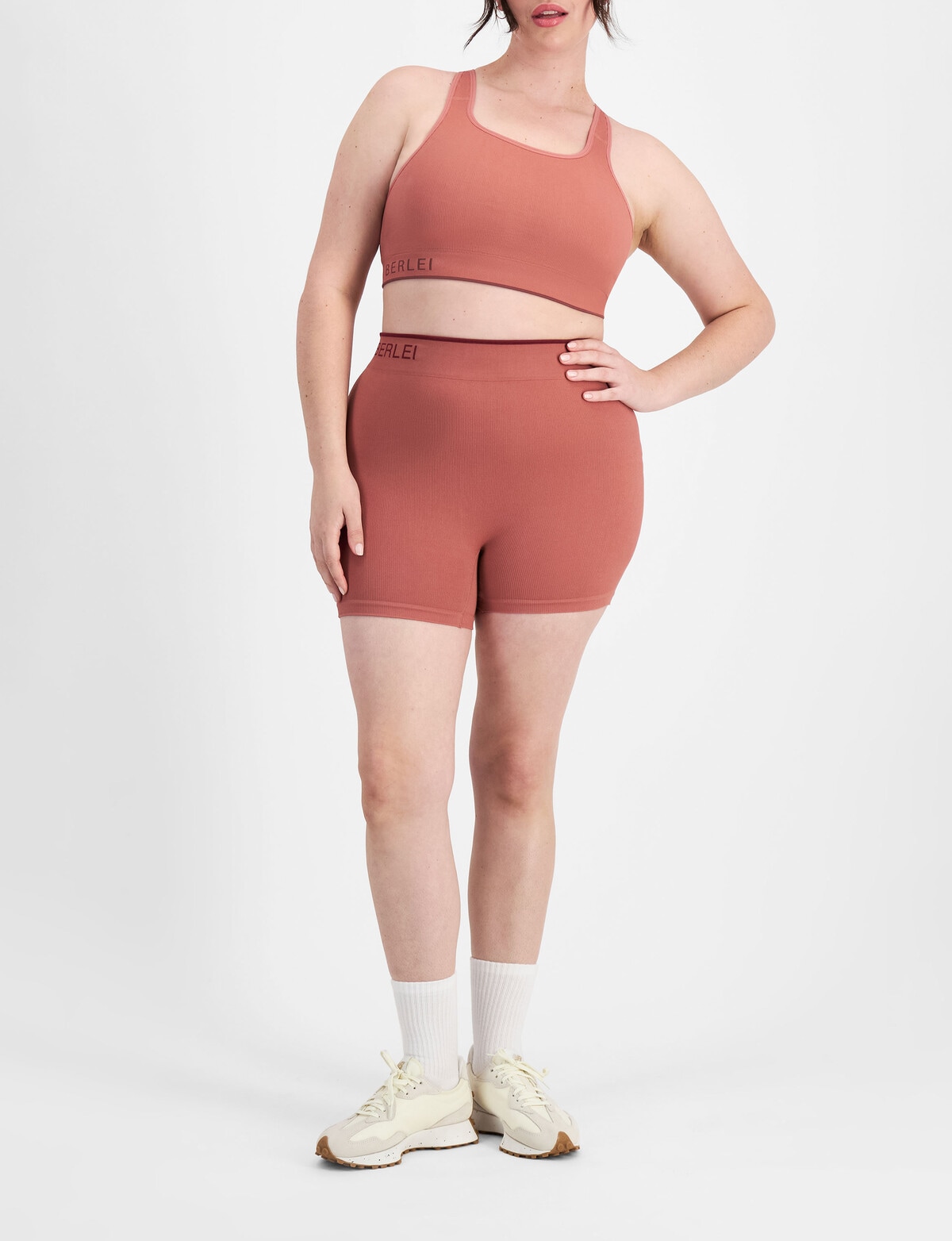 Berlei Active Seamless Wirefree Bra, Rose Cocoa, S-3XL - Sports Bras