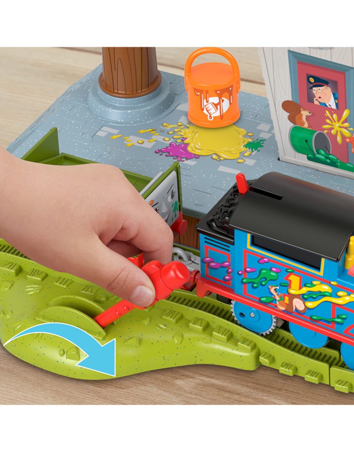 Thomas The Tank Engine Paint Delivery Motorised Train and Track Set ...