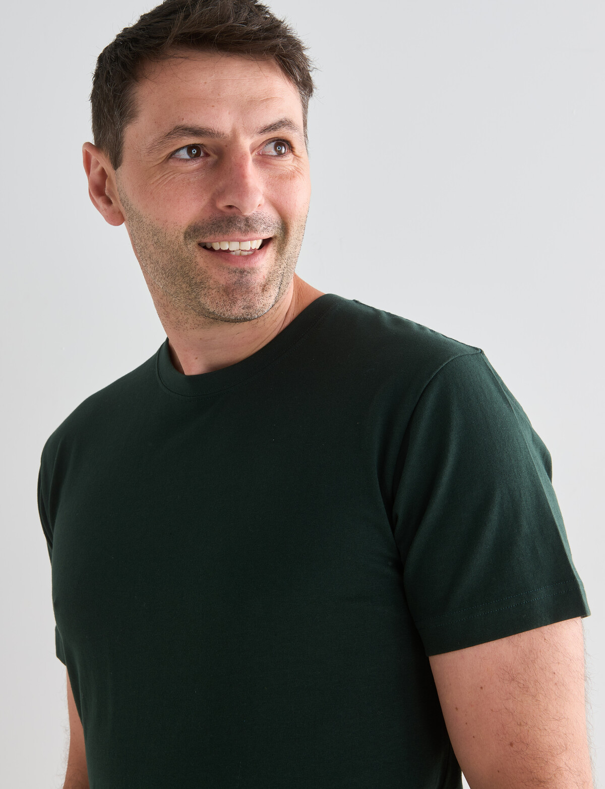 Chisel Ultimate Crew Tee, Forest - T-shirts, Singlets & Polos