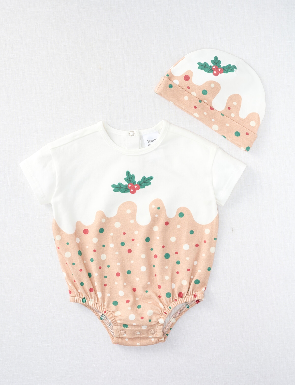 Teeny Weeny Santa Novelty Fruit Cake Set, 2-Piece, White - Childrens ...