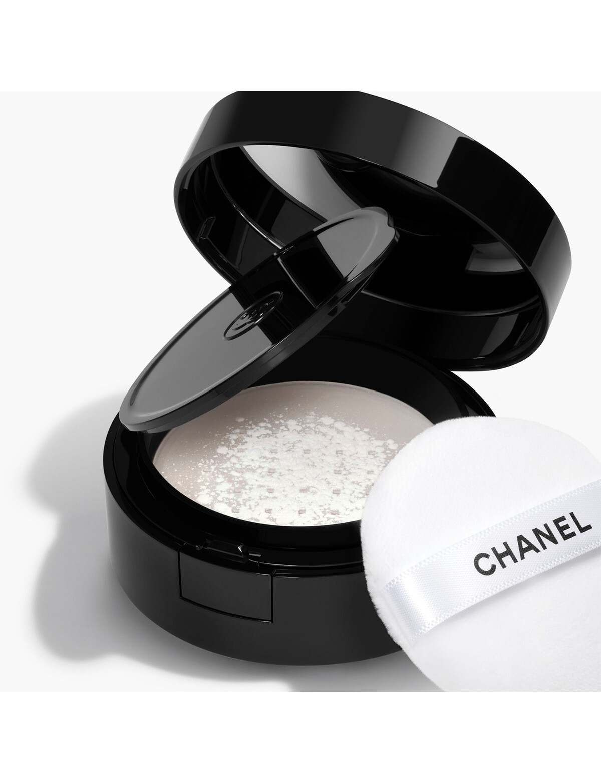 CHANEL POUDRE UNIVERSELLE LIBRE Natural Finish Loose Powder. On-The-Go ...